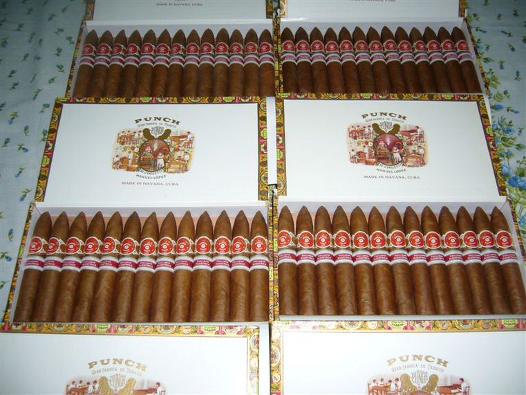 Punch Petit Piramide exclusivo Southafrica - Friends of Habanos Photo ...